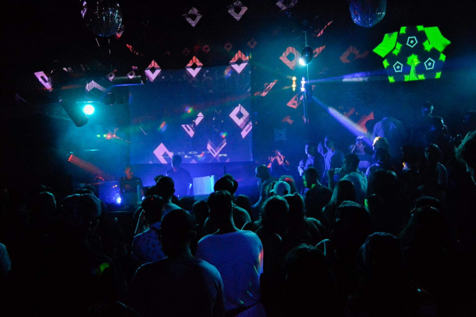 Mantra Lounge Club - Rico Puerto